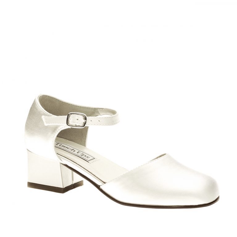 Children's shoes for special events that can be dyed to any color!